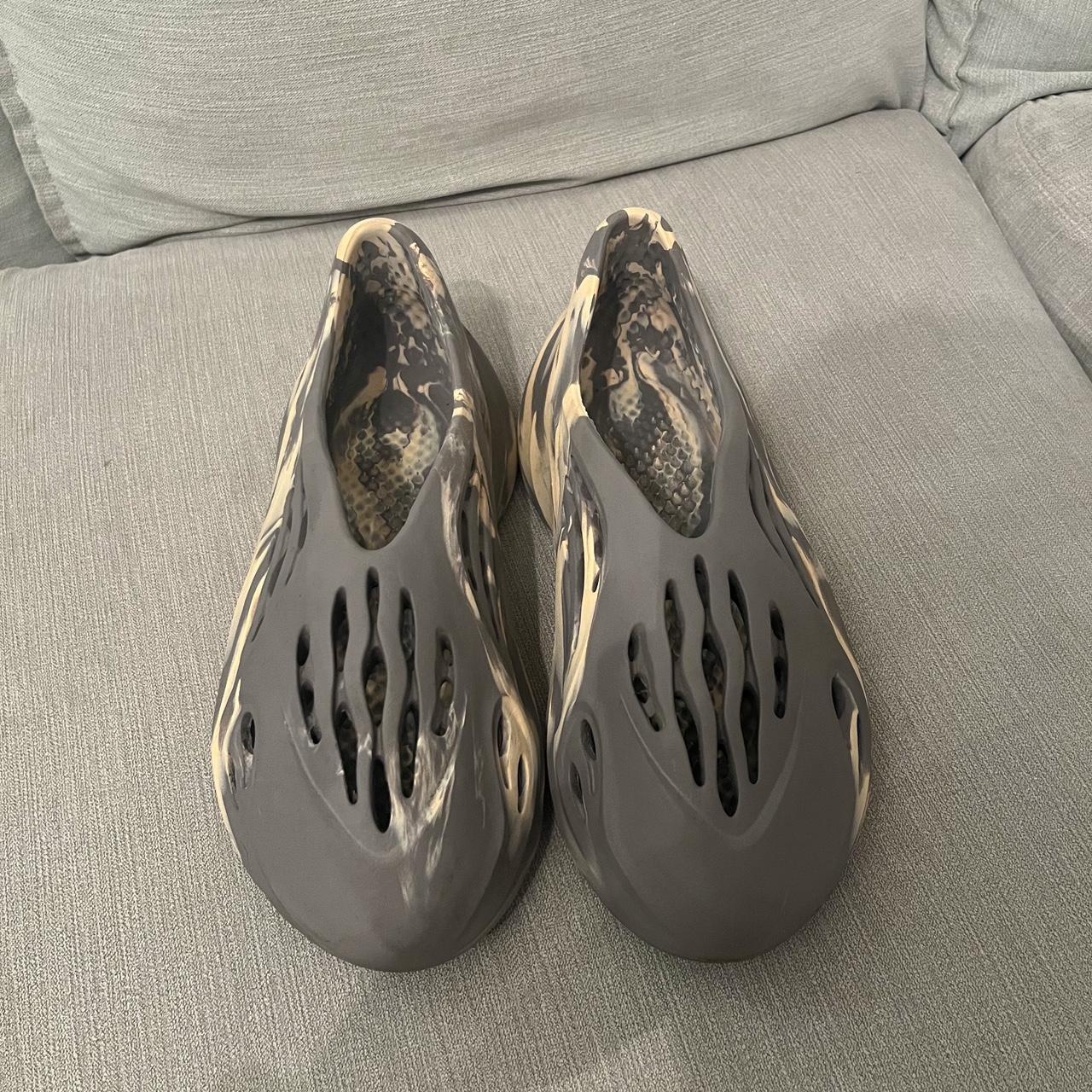 Y foam shoes size UK7.5 but fit 7-8 unisex worn a... - Depop