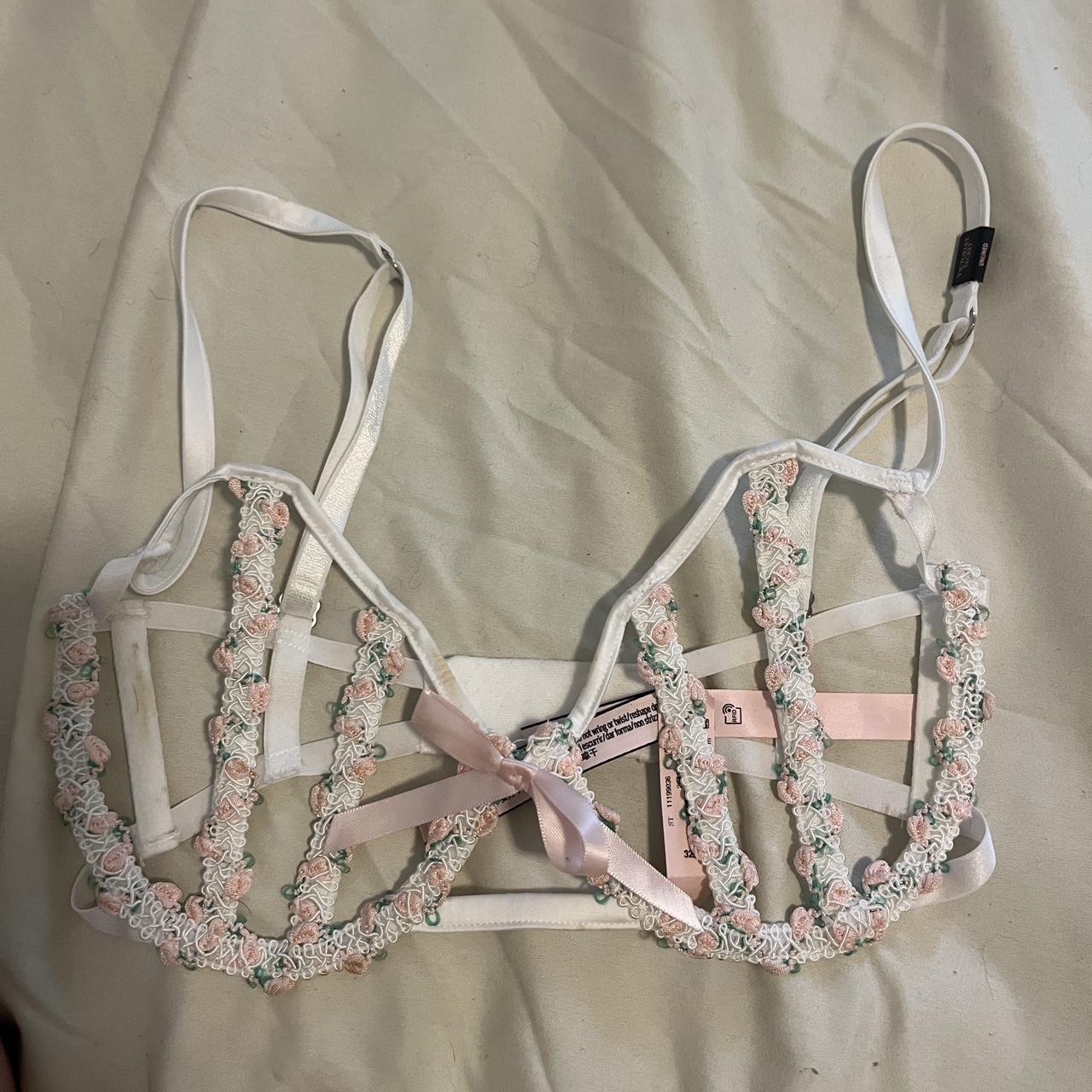 Super cute floral Victoria’s Secret bra There is a... - Depop