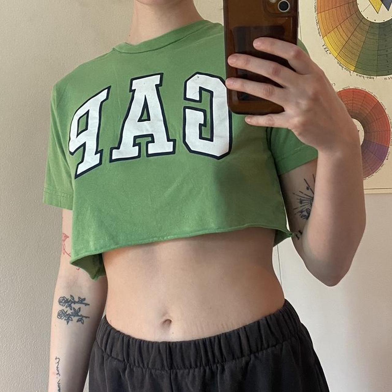 Green GAP crop top - Depop