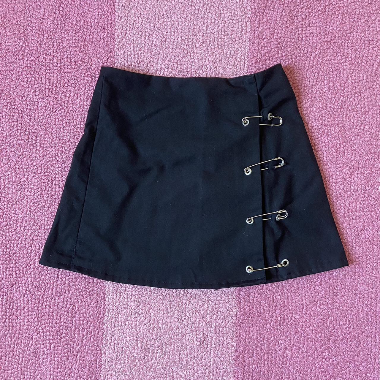 Safety pin mini skirt 🧷🖤 FREE SHIPPING! Unif dupe,... - Depop