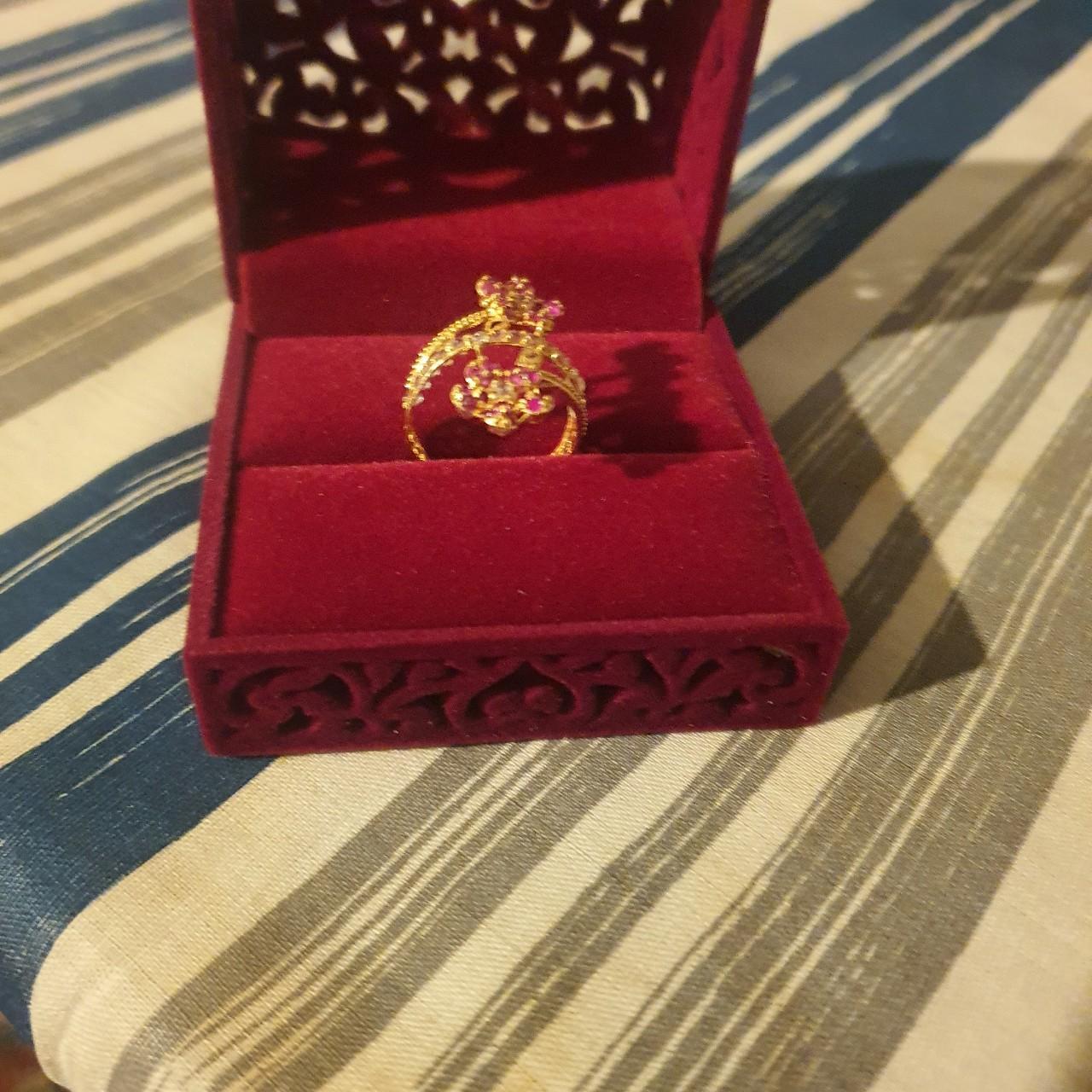 22ct indain Pakistani gold ring In good condition... - Depop