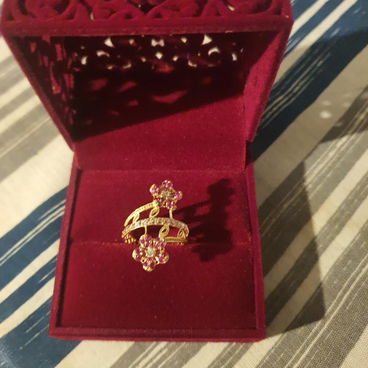 22ct indain Pakistani gold ring In good condition... - Depop