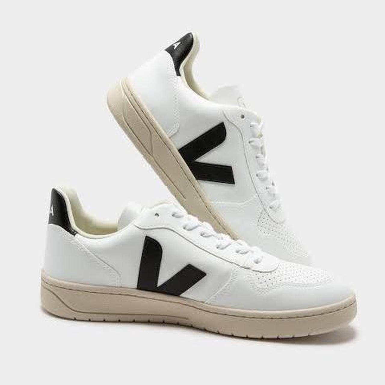 Veja V10 black Very worn condition hence price Size... | Depop