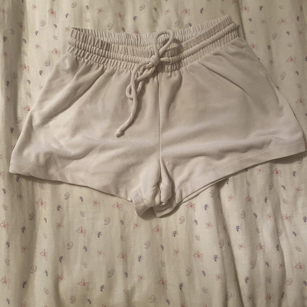 Aritzia white Wilfred free shorts 2xs - Depop