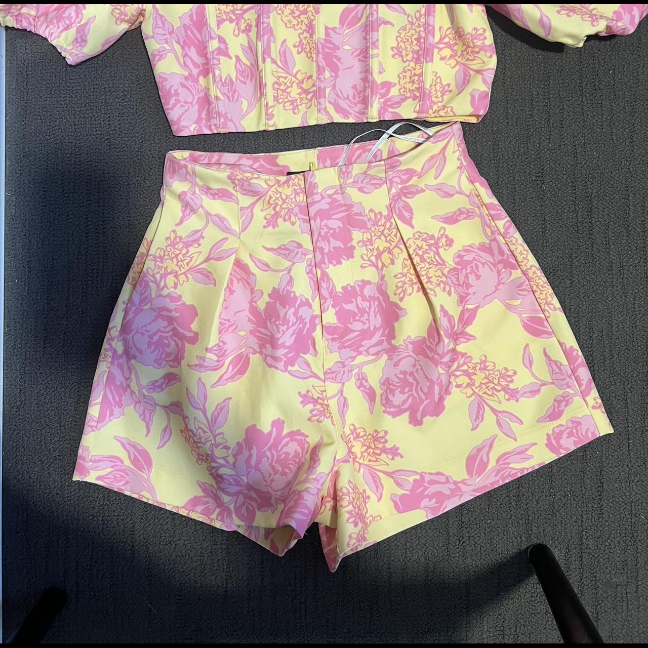 White fox 2 piece set Size XS - Depop