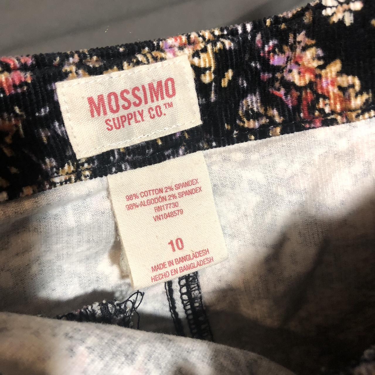 Mossimo/Target brand floral patterned skirt. Size... - Depop