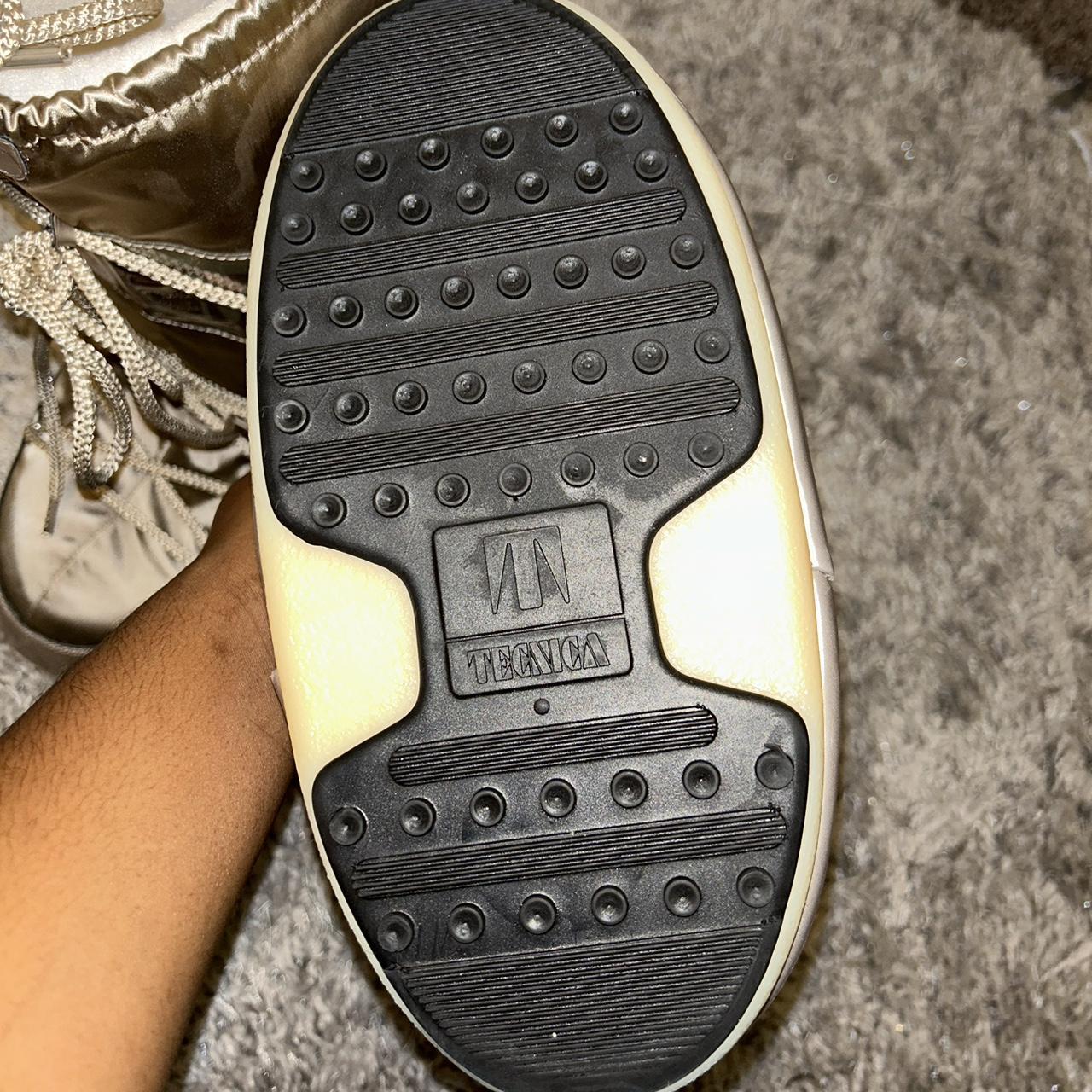 Moon Boots Size 35-38 Worn Once - Depop