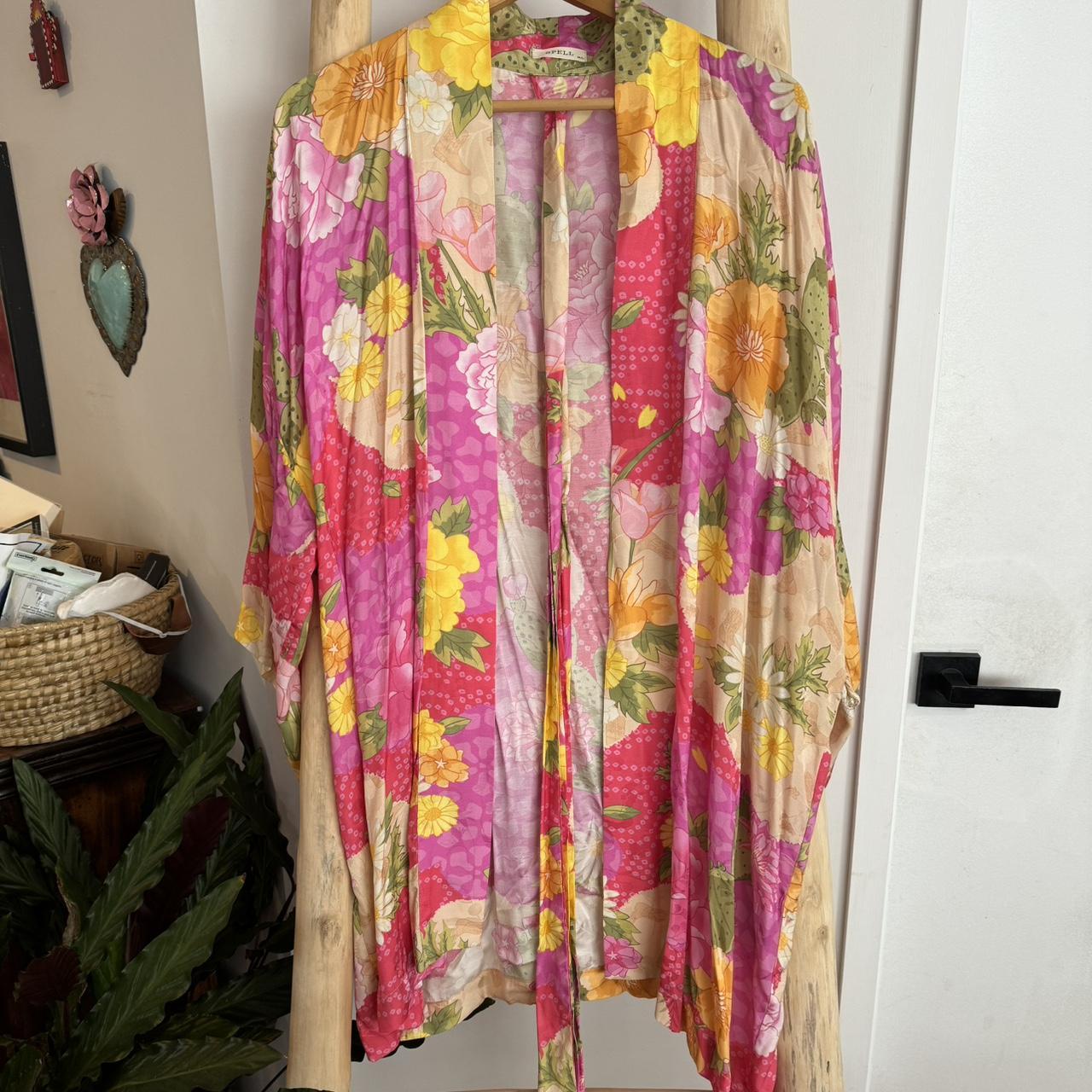 Spell and the gypsy short robe Worn once M/L - Depop