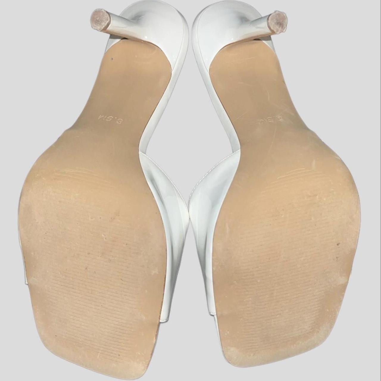 Steve Madden Women's White Mules | Depop