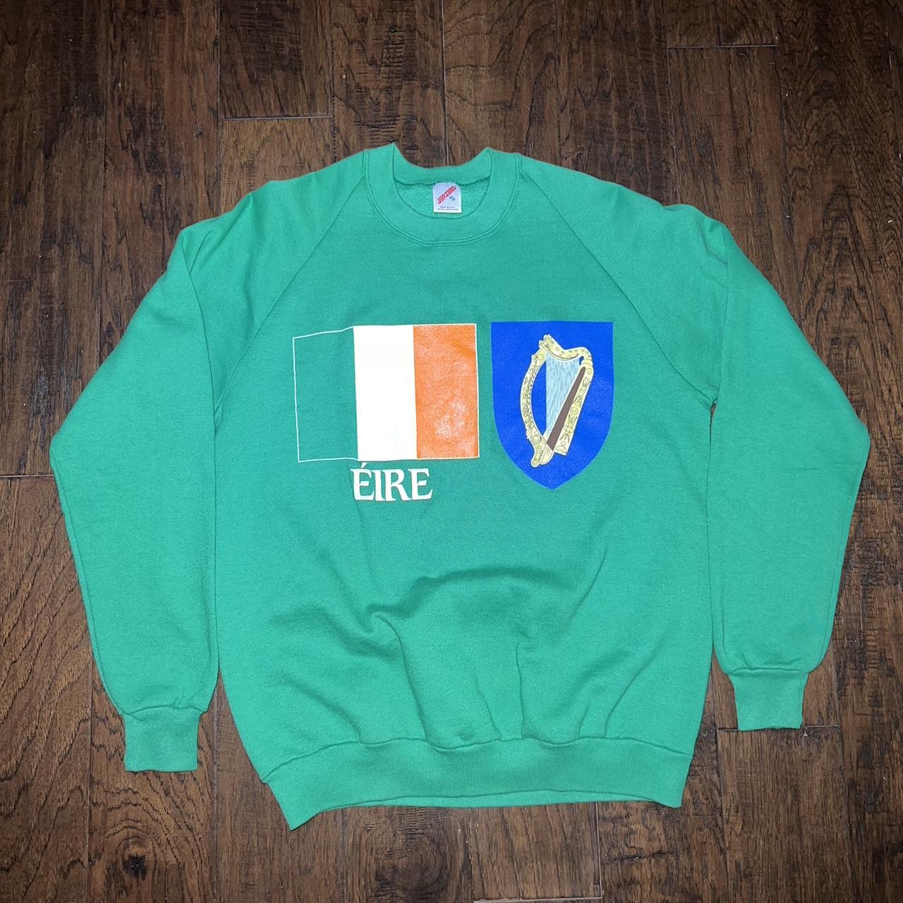 Vintage Éire Ireland Country Flag Crest Jerzees... - Depop