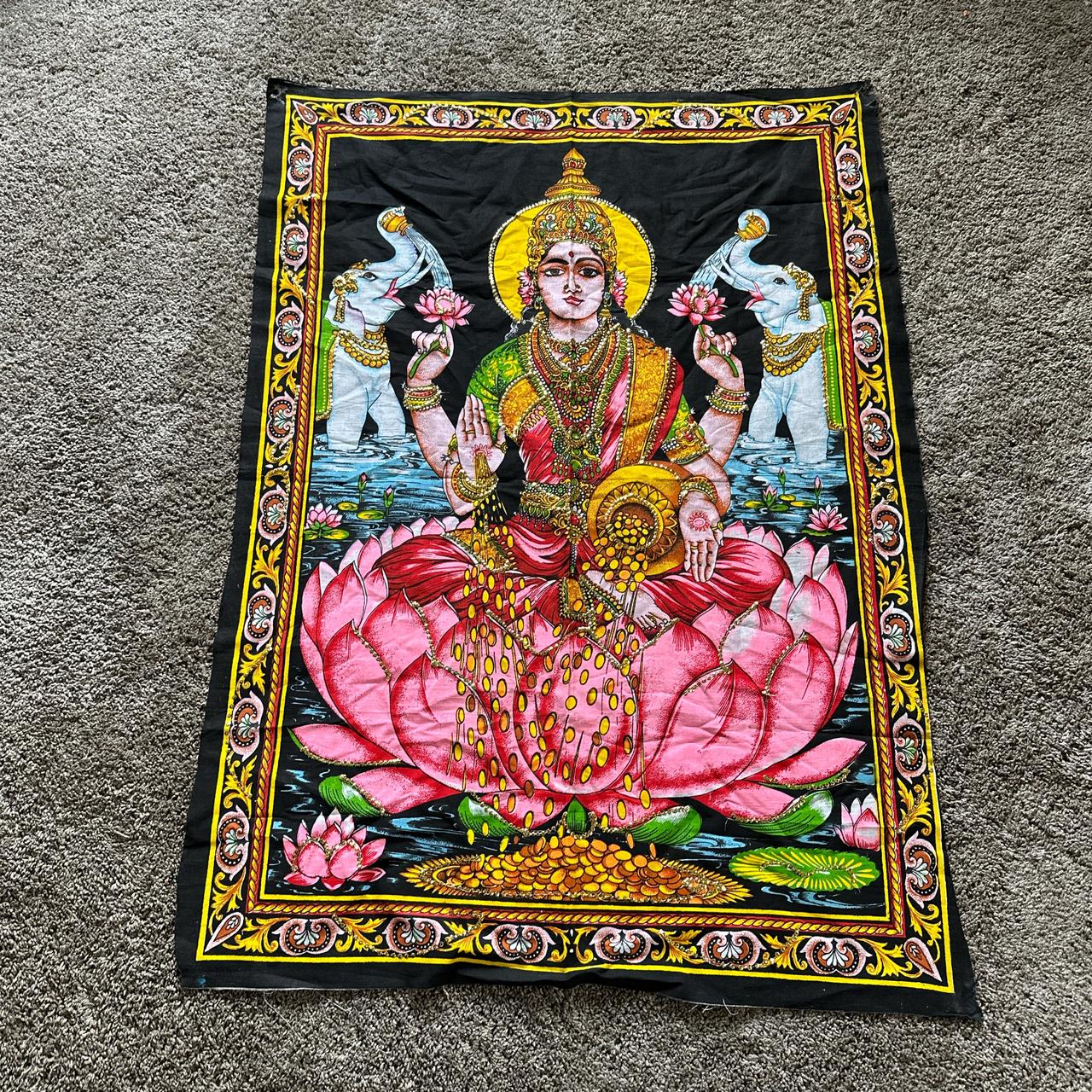 india wall tapestry 43 x 30 the corners are ripped... - Depop