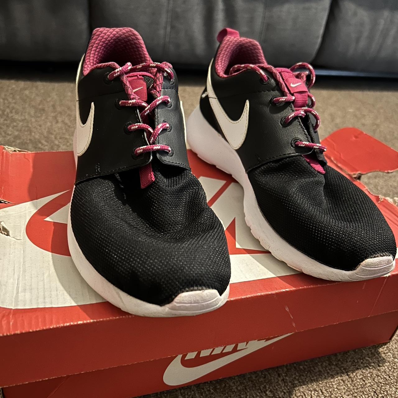 cute nike roche trainers in black, white & pink... - Depop