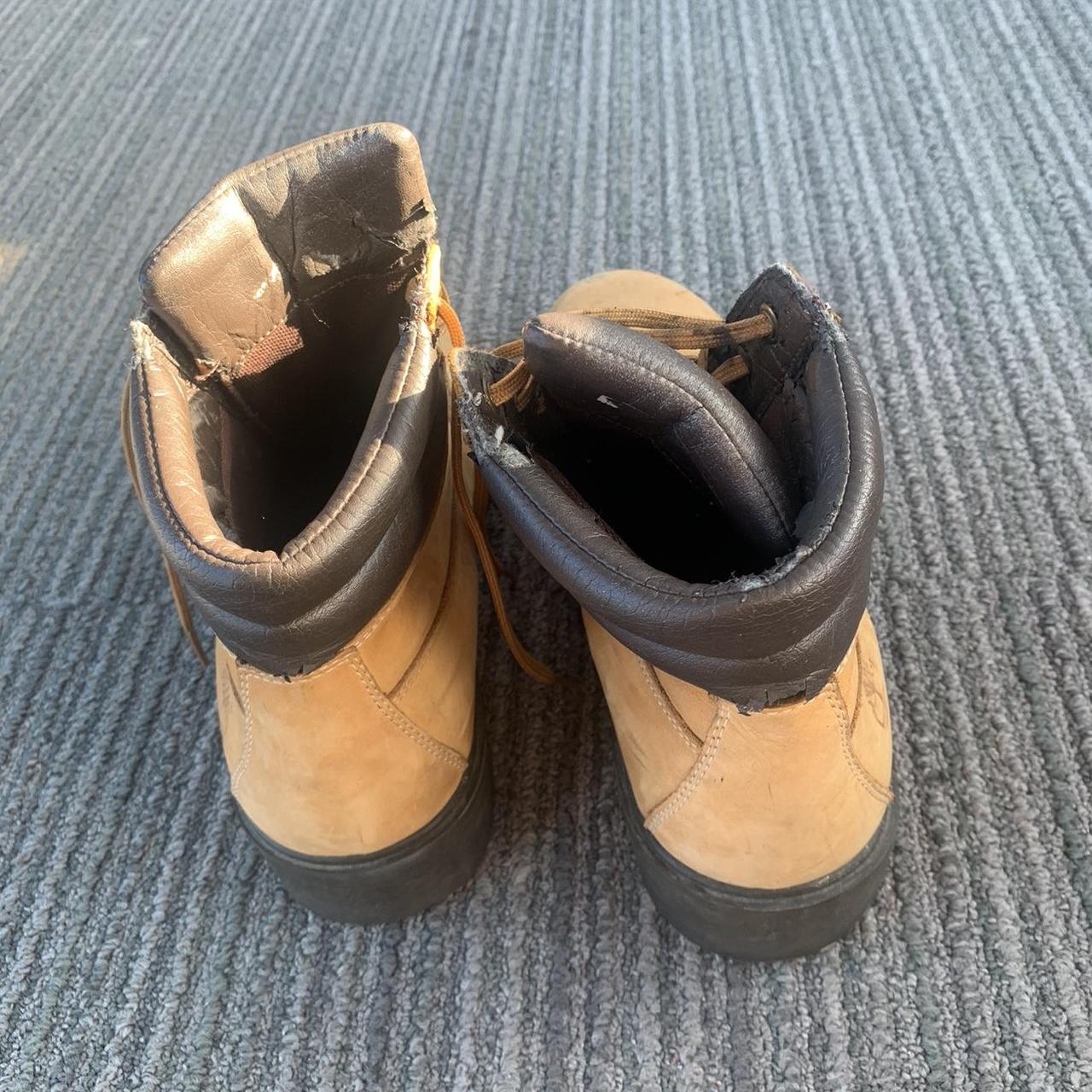 timberland premiums boot fits size 8 mens - Depop