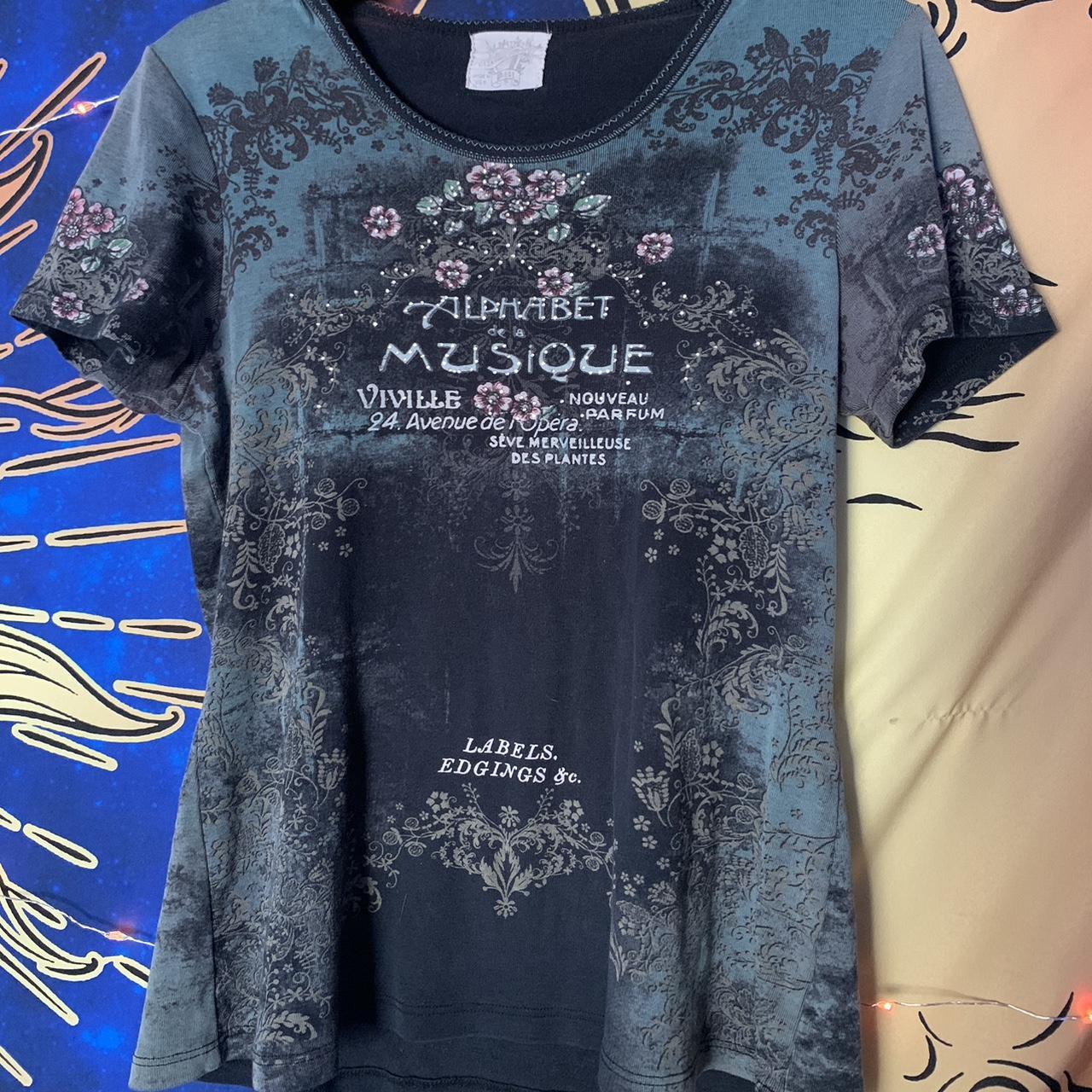 Women’s medium t-shirt. - Depop