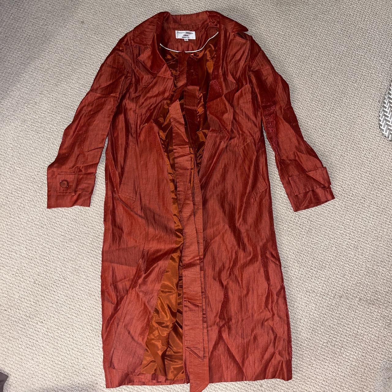 Burnt orange long trench coat with waist tie! Sooo... - Depop