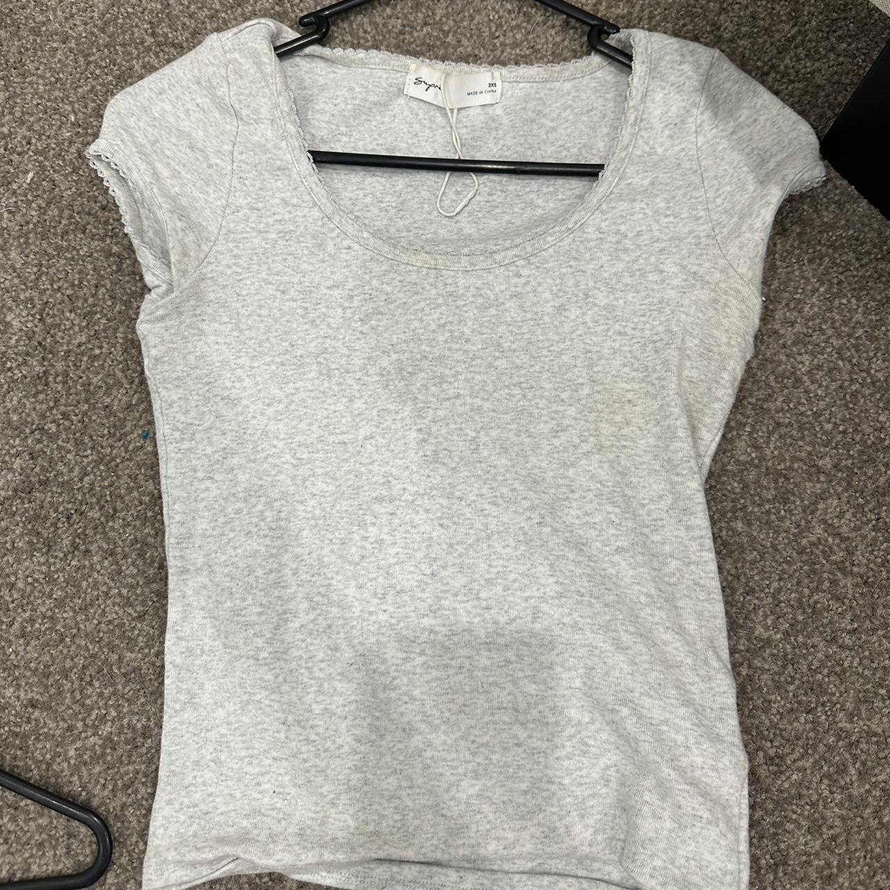 Cute grey top. - Depop