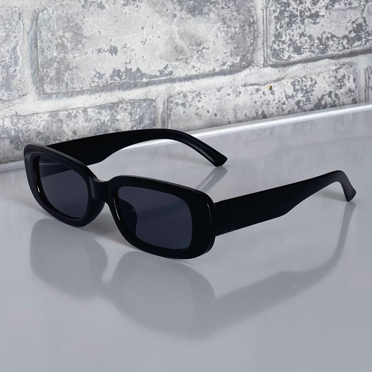 SUPER CUTE Y2K SUNGLASSES IN BLACK 🕶 🌞 Brand new... - Depop