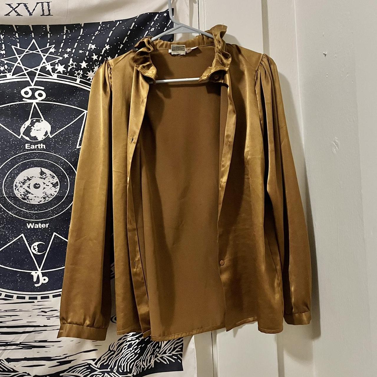 Vintage long sleeved ruffle neck top 👕🤎 1970’s or... - Depop