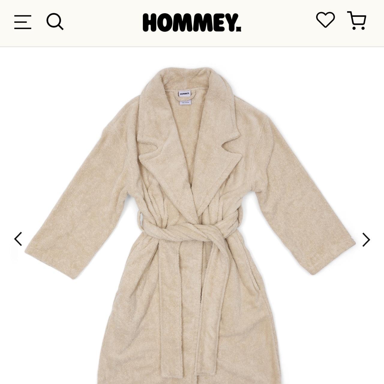New hommey robe Washed once, never worn After... - Depop