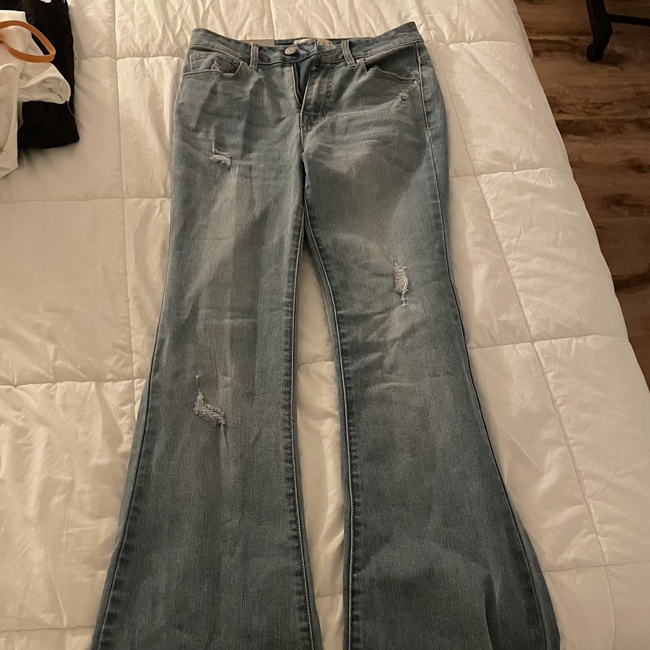 BNWT francesca’s flare bottom jeans! bought for my... - Depop