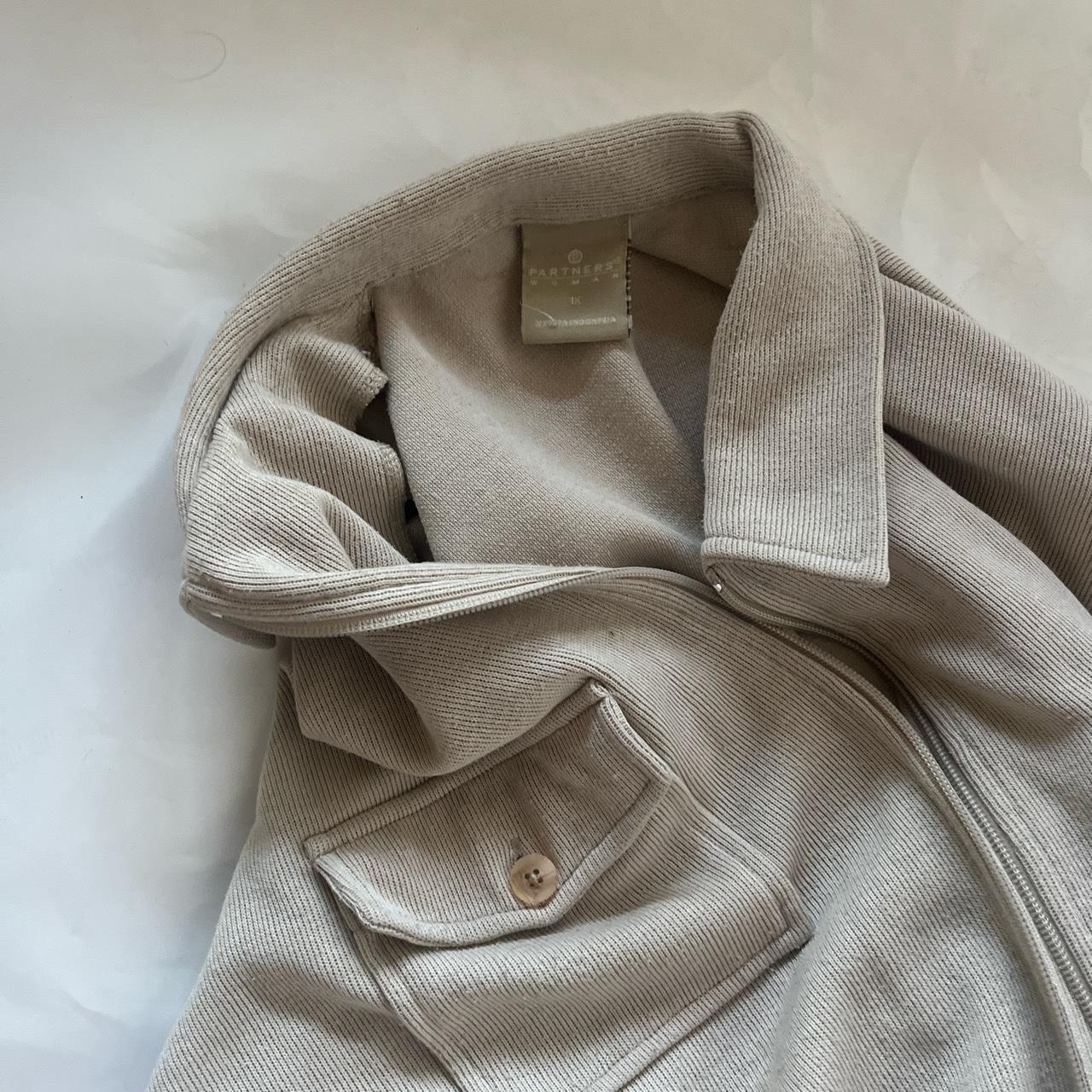 Oversized cozy tan zip up! #zipup #fall #chunky #knit - Depop