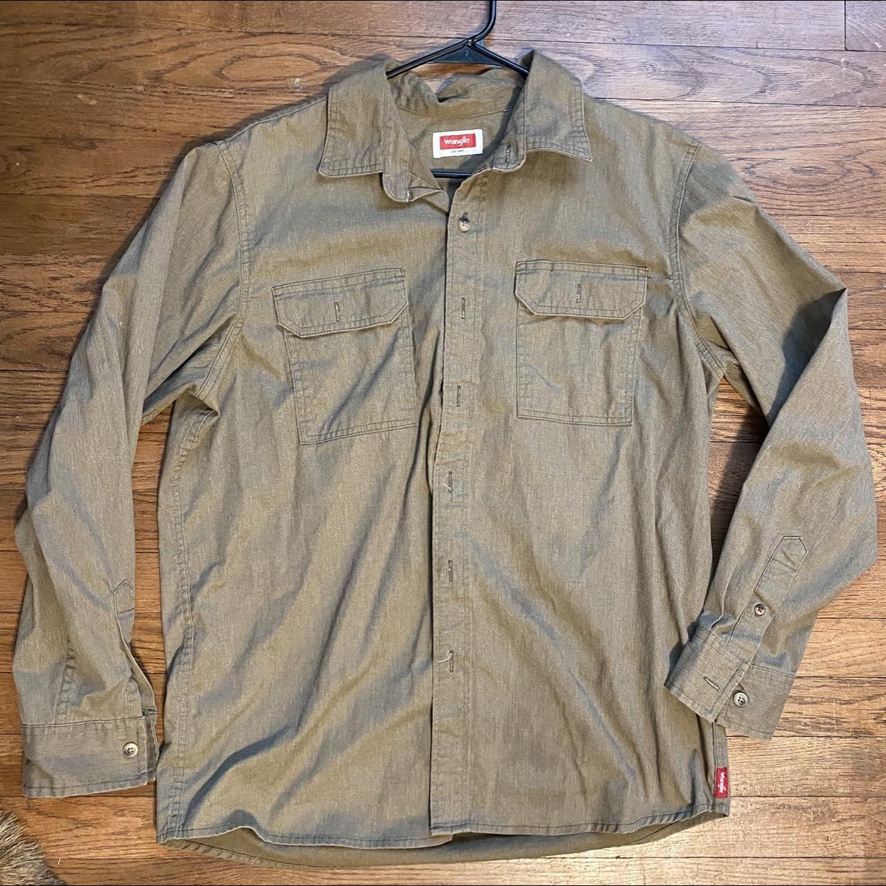 Wrangler Button Up • Size L • - Depop