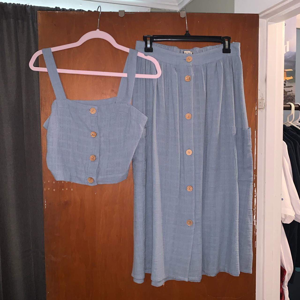 Blue denim looking Roxy set. The skirt has elastic... - Depop