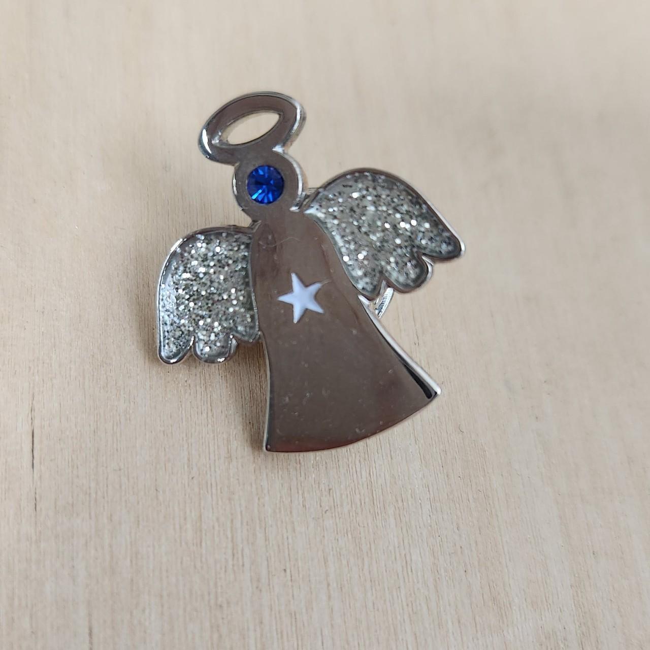 small silver pin badge christmas posted 2nd class - Depop