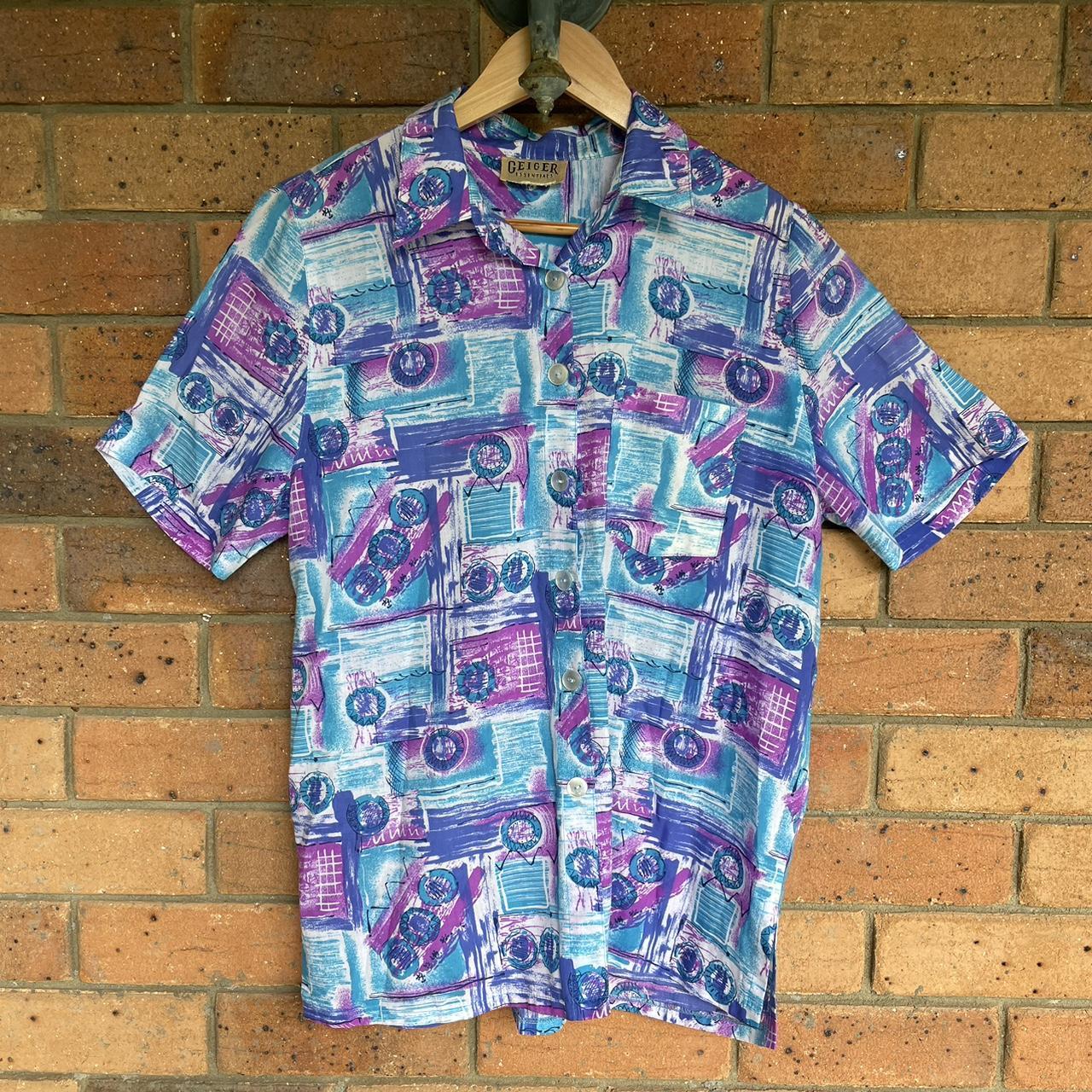 Vintage 80s button up tee 🐚SHIPPING + SHOP INFO... - Depop