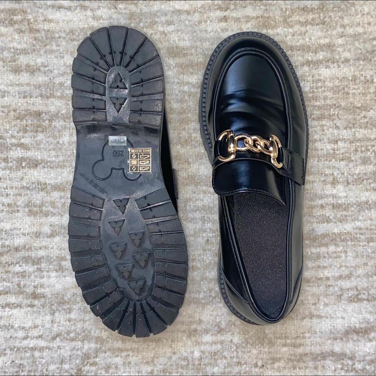 Woman’s Chain Loafers Size - 8 pre-owned (worn... - Depop