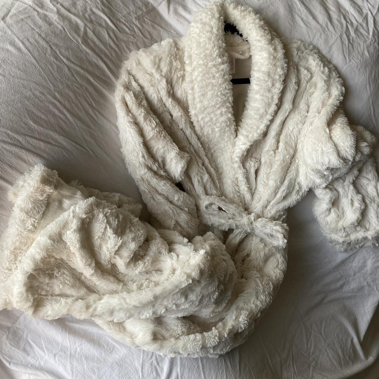 Joyspun fluffy robe Size XL #Joyspun #Robe #fluffy - Depop
