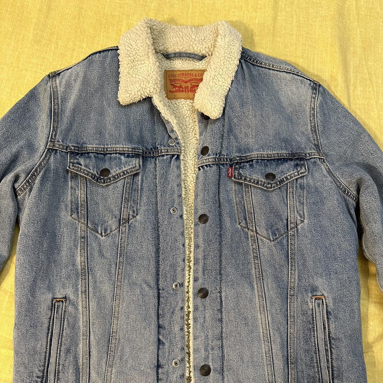 Levi’s Sherpa lined Jean jacket Lightly... - Depop