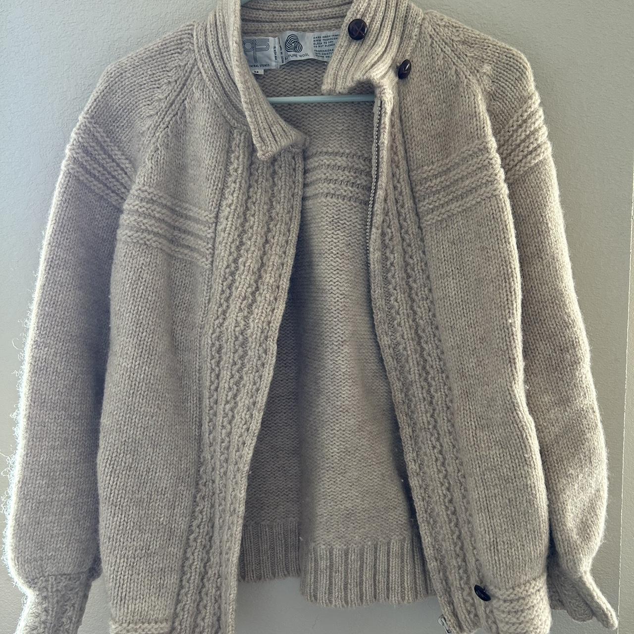 PERFECT VINTAGE WOOL SWEATER FOR FALL🍂🤭 I’ve only... - Depop