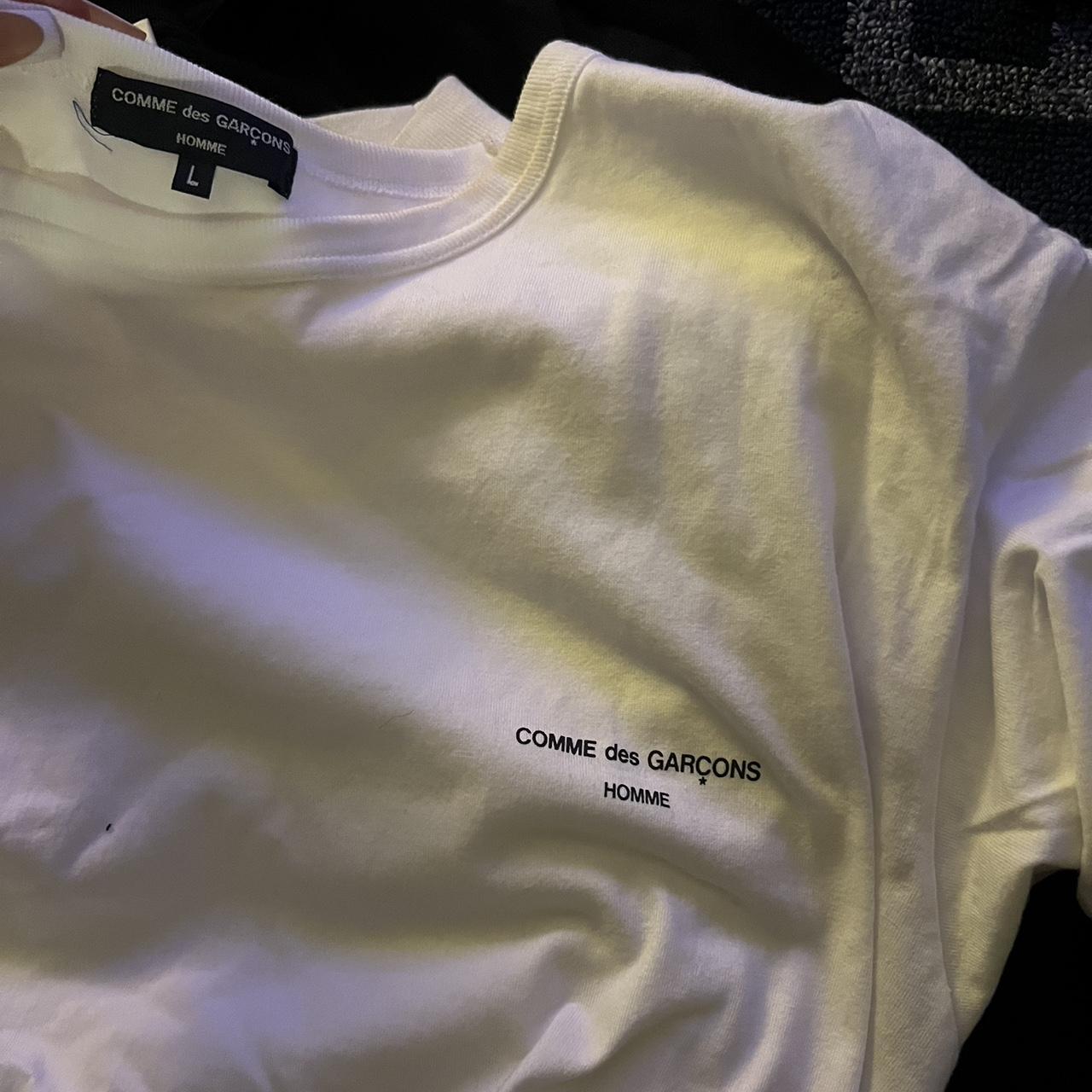 CDG tee L - Depop