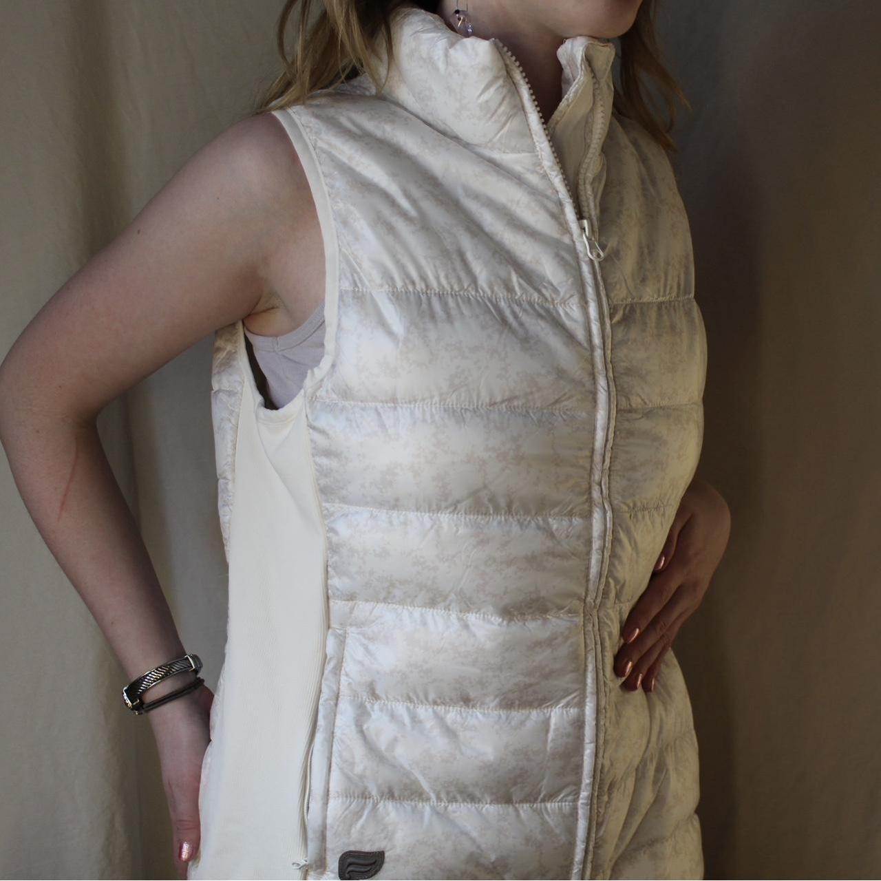 Fabletics white puffer vest! Size: S Never worn... - Depop