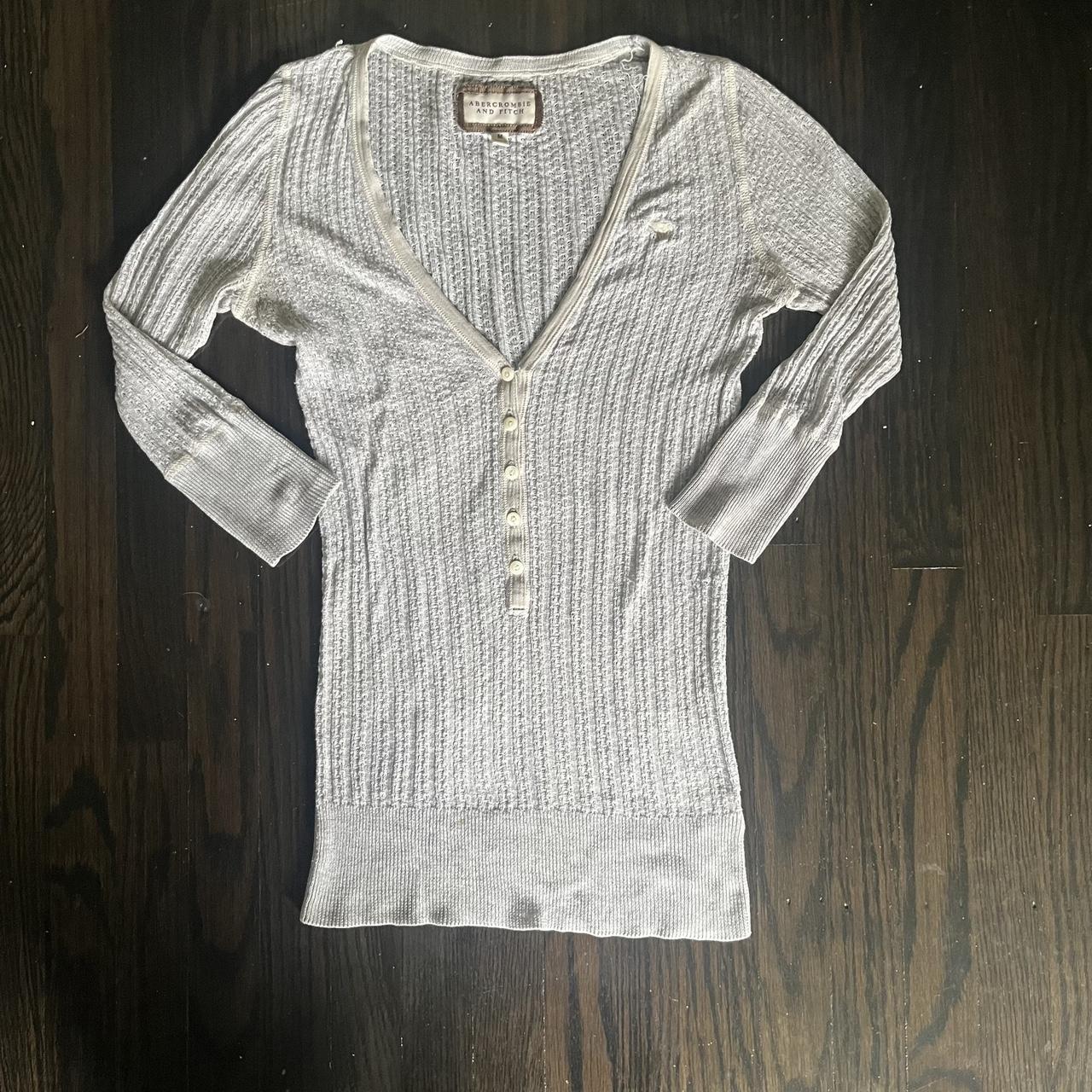 Light Grey Abercrombie & Fitch 3/4 sleeve button up... - Depop