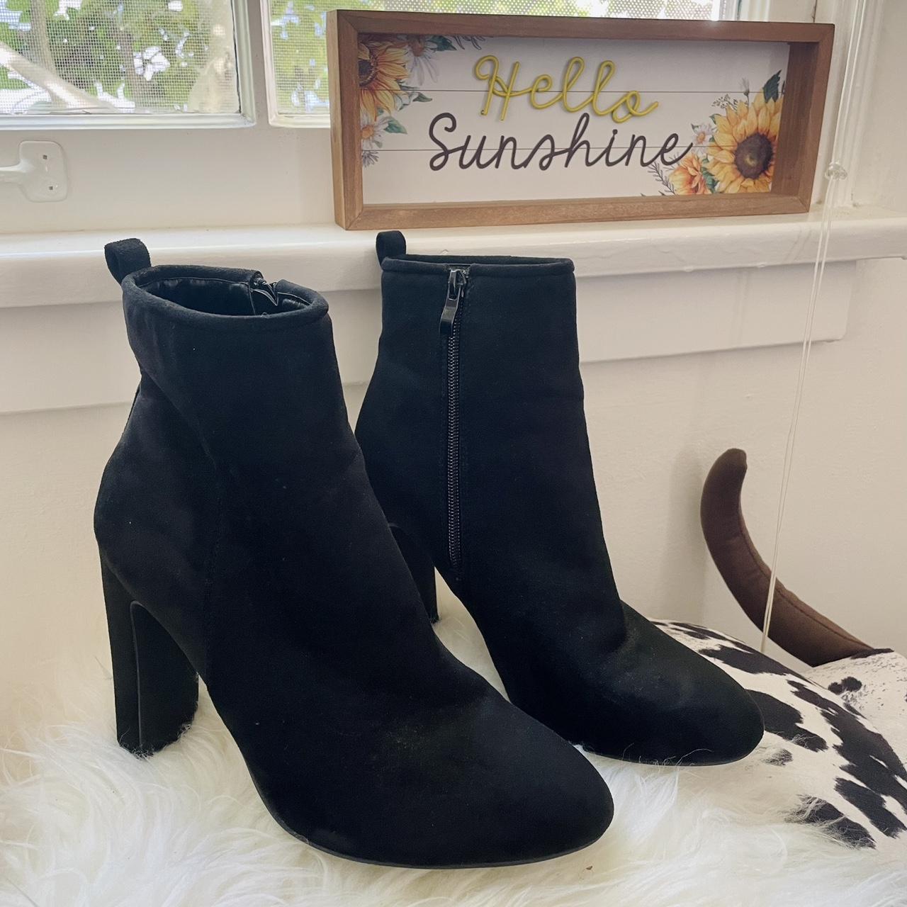 Black heeled boots from forever 21. These are very... - Depop