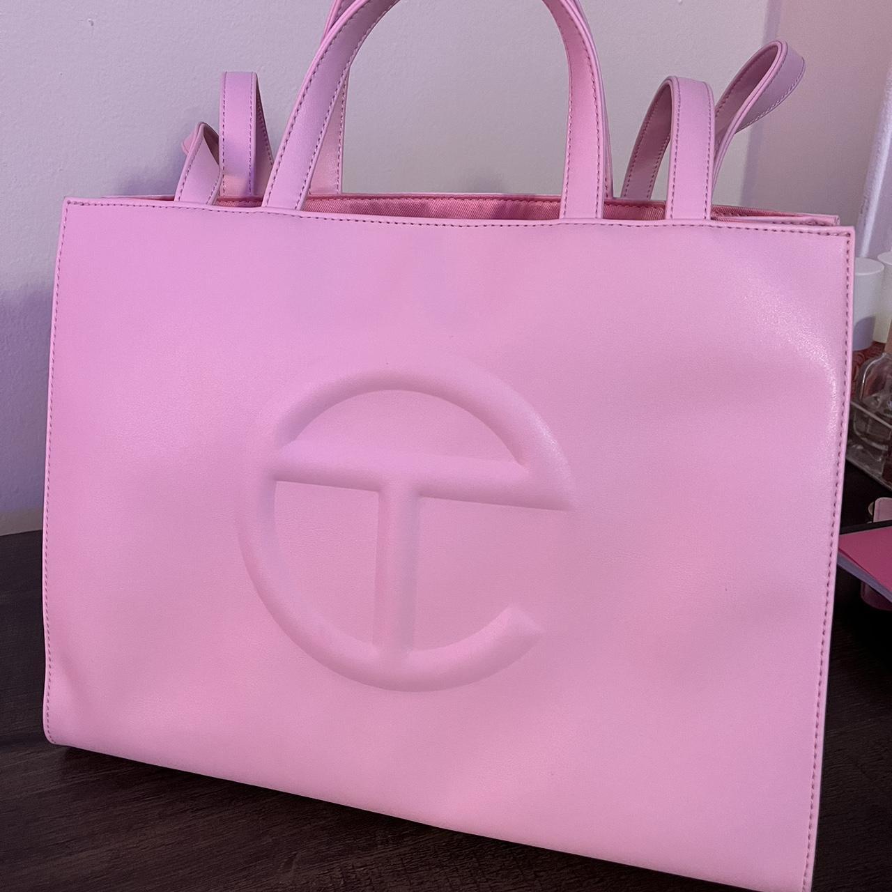 ON HOLD DO NOT BUY U WILL BE REFUNDED Medium... - Depop