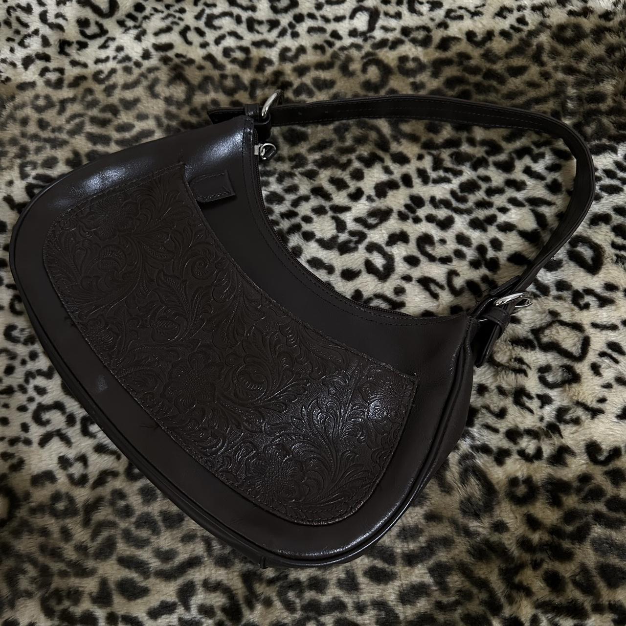Brown detailed shoulder bag - Depop
