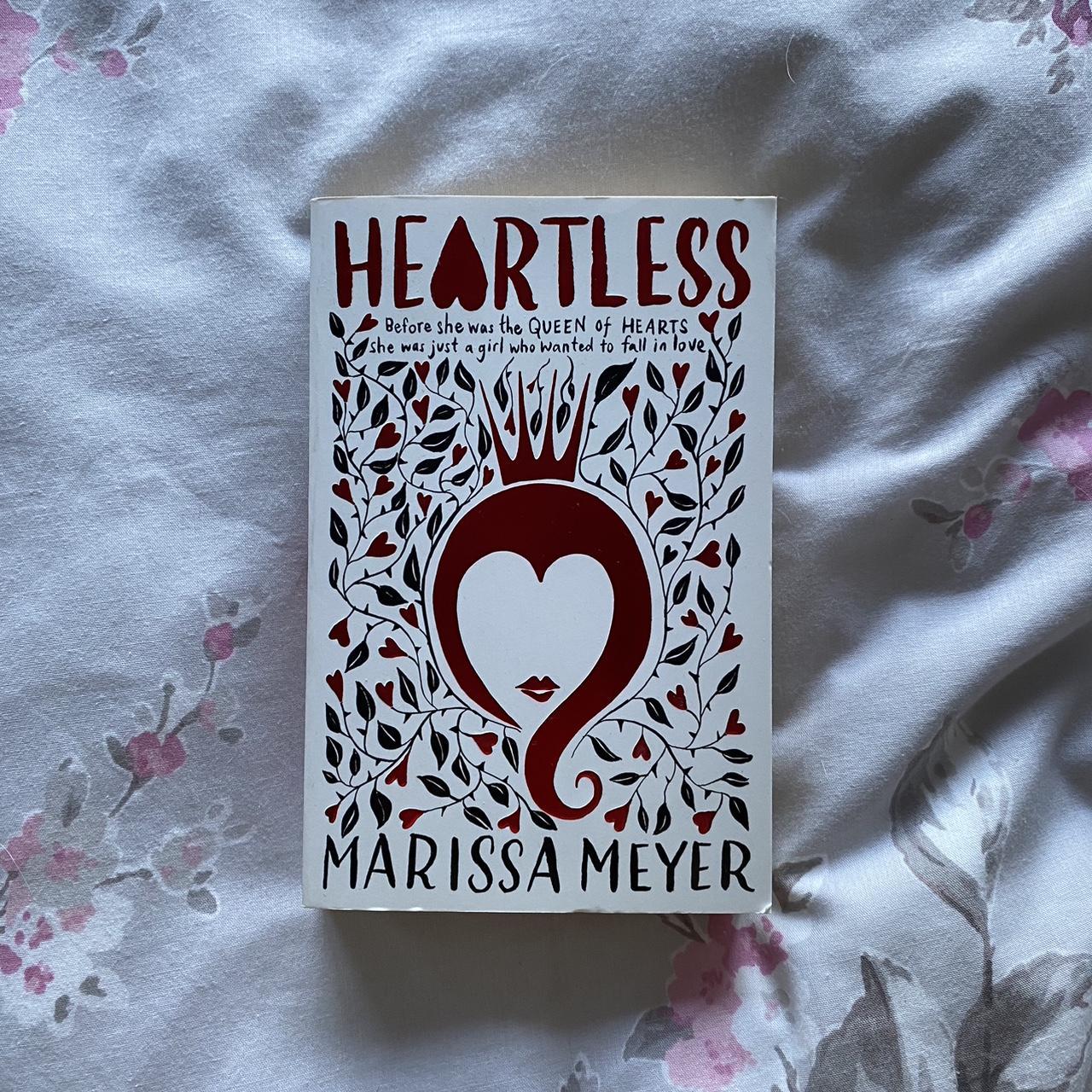 marissa meyer heartless book - queen of hearts - Depop