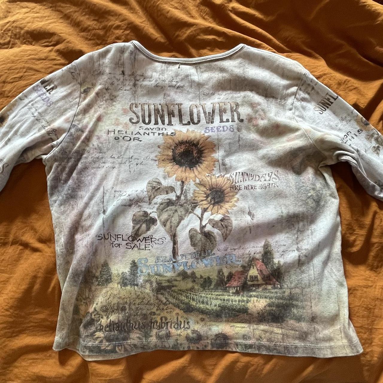 super cute vintage quarter sleeve sunflower top... - Depop