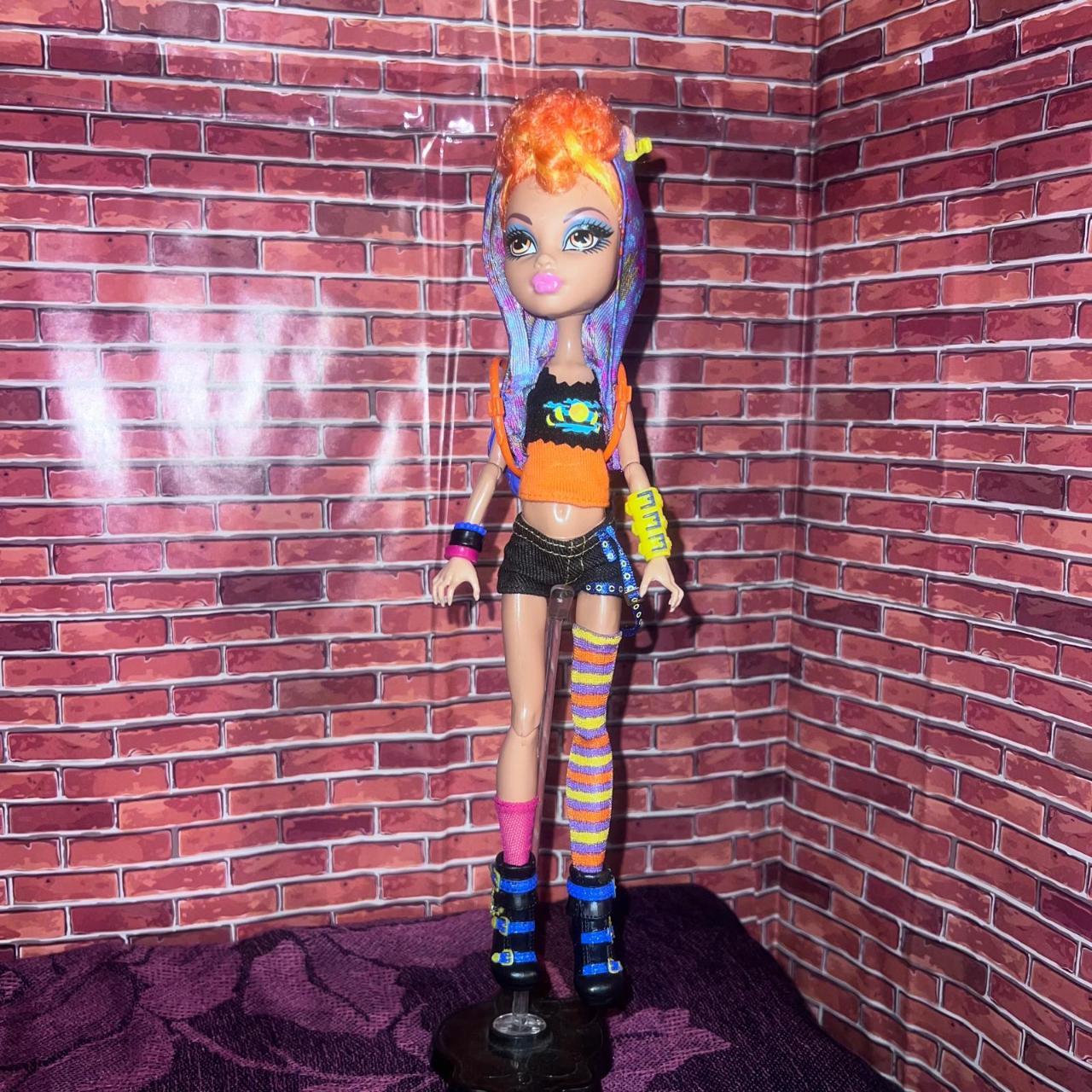 Howleen Monster High Basic - Like new, everything in... | Depop