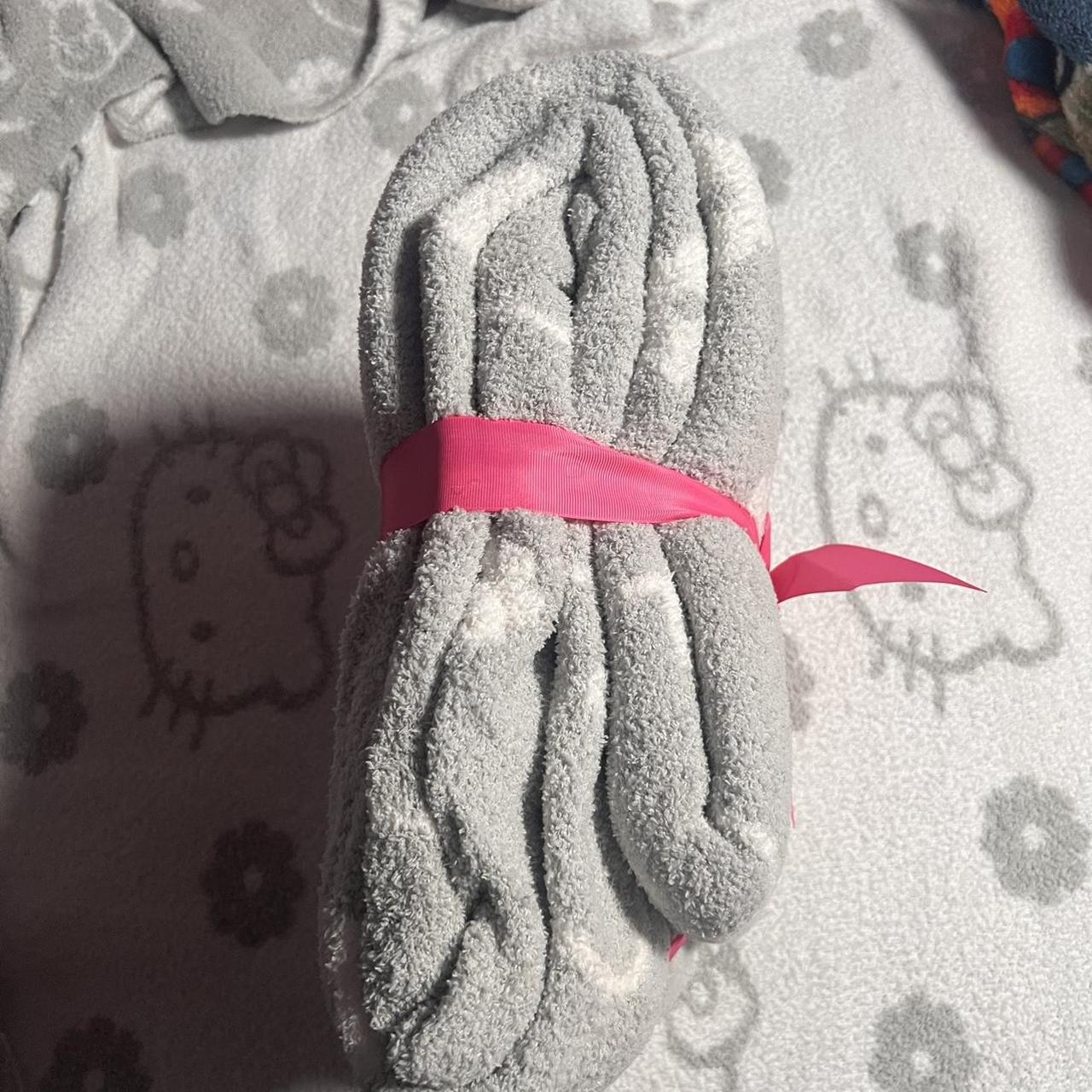 HELLO KITTY twin sized blanket 60” by 90” - Depop