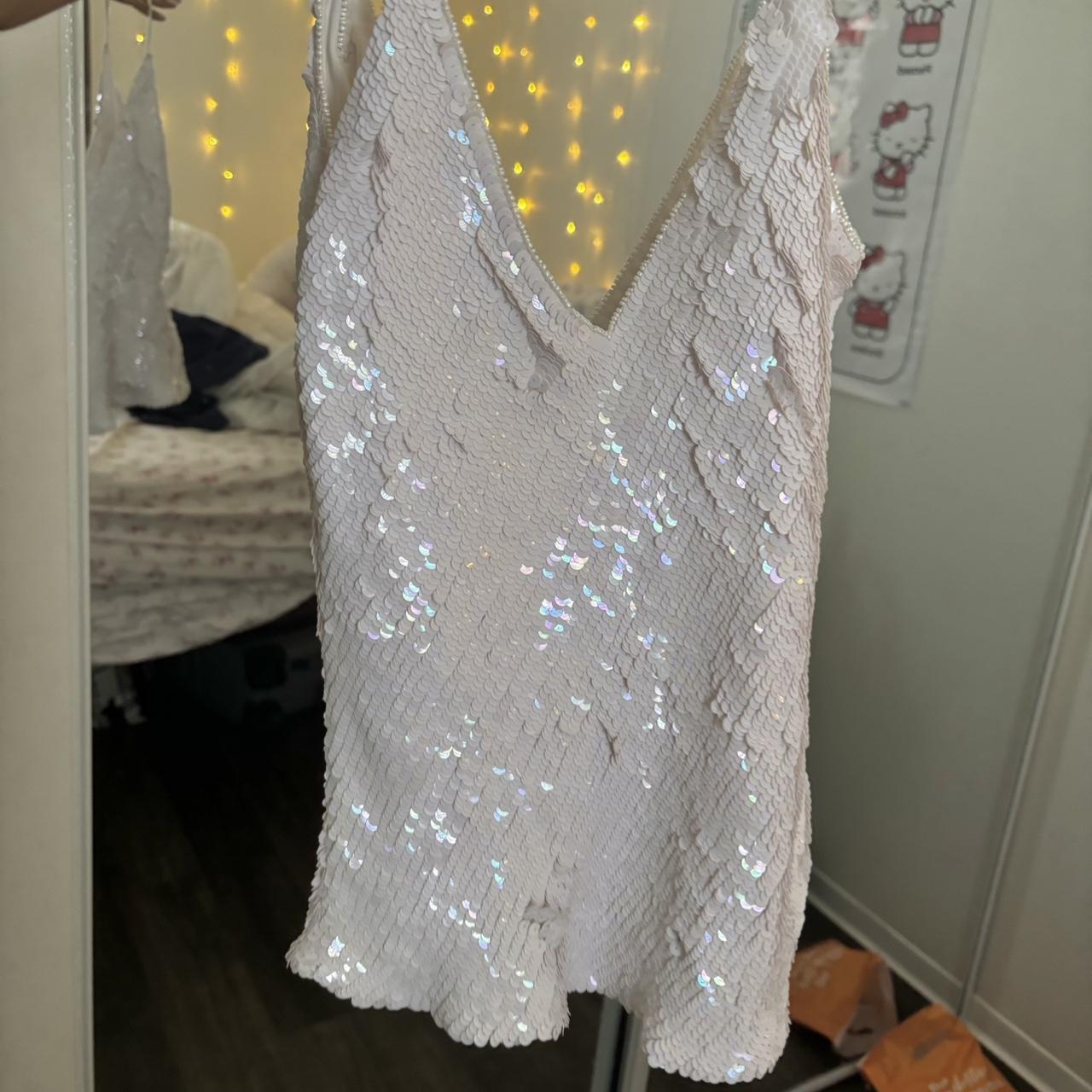 vintage cache white pearl color changing sequins ... - Depop