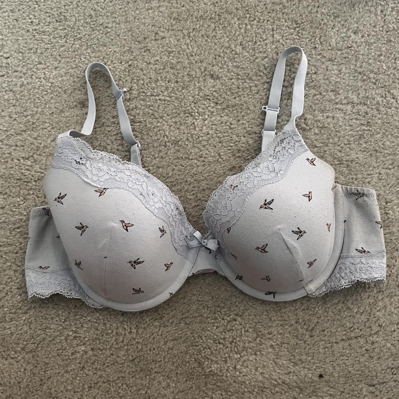 Ambrielle Women's Blue Bra | Depop