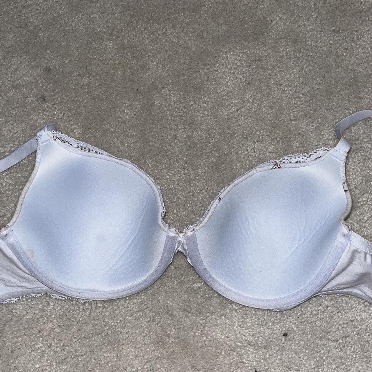 Ambrielle Women's Blue Bra | Depop