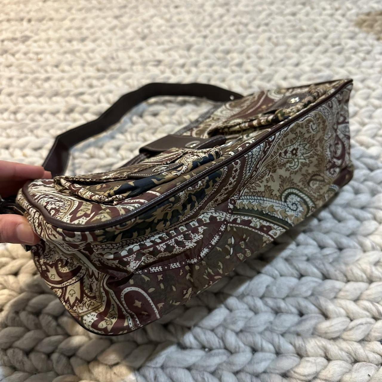 🌀 y2k cargo handbag, featuring two big cargo pockets... - Depop