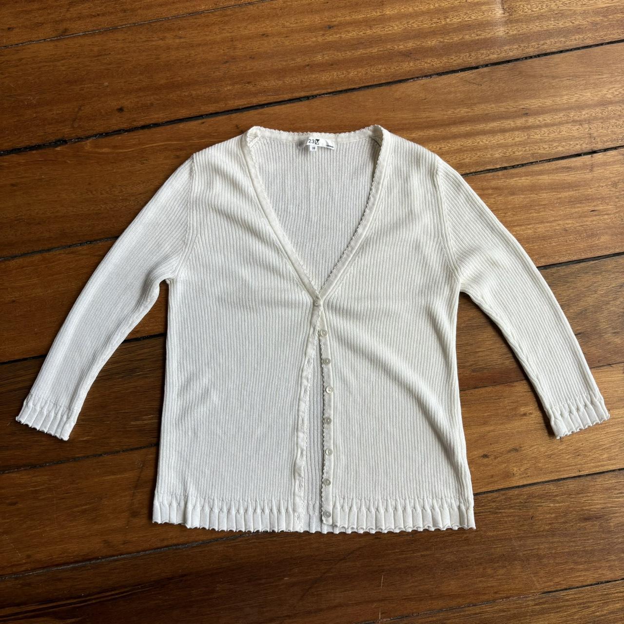 Cream and white ribbed cardigan with V-neck and... - Depop