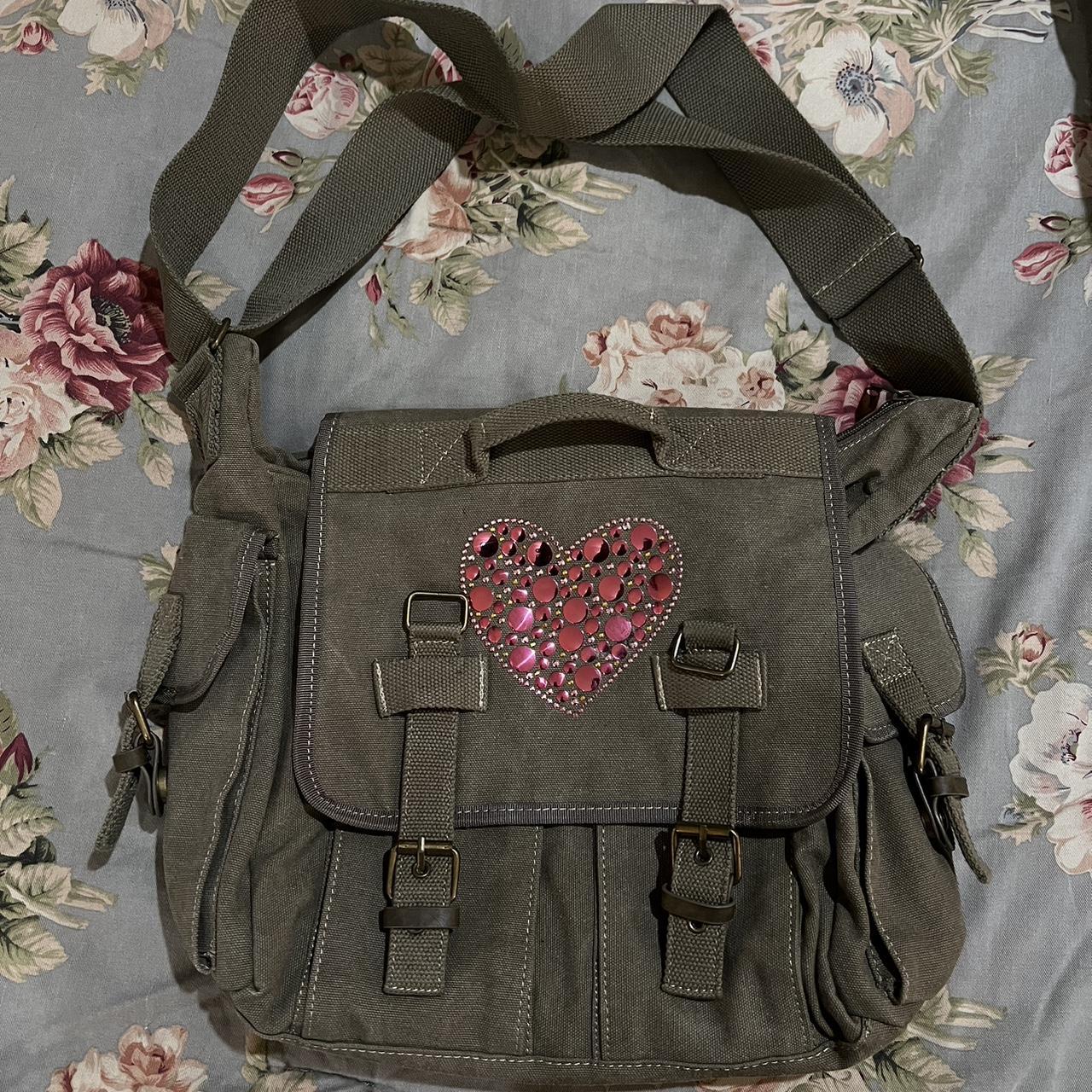 The cutest grunge messenger bag!! Only worn a few... - Depop