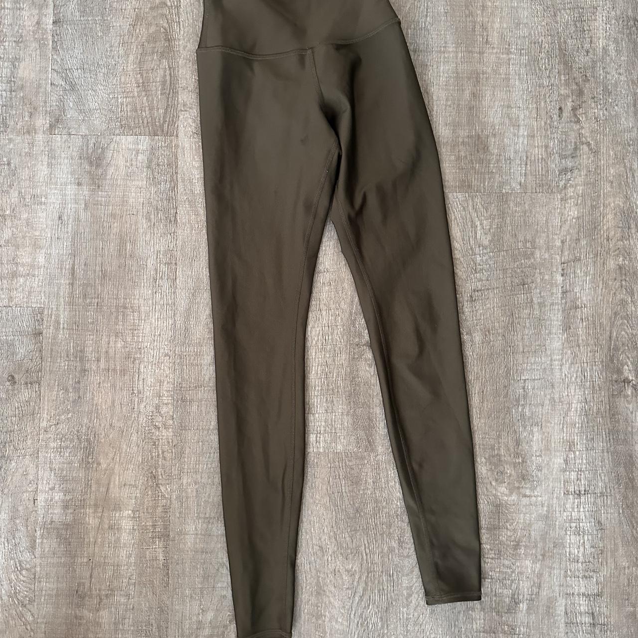 Alo yoga pants XS - Depop